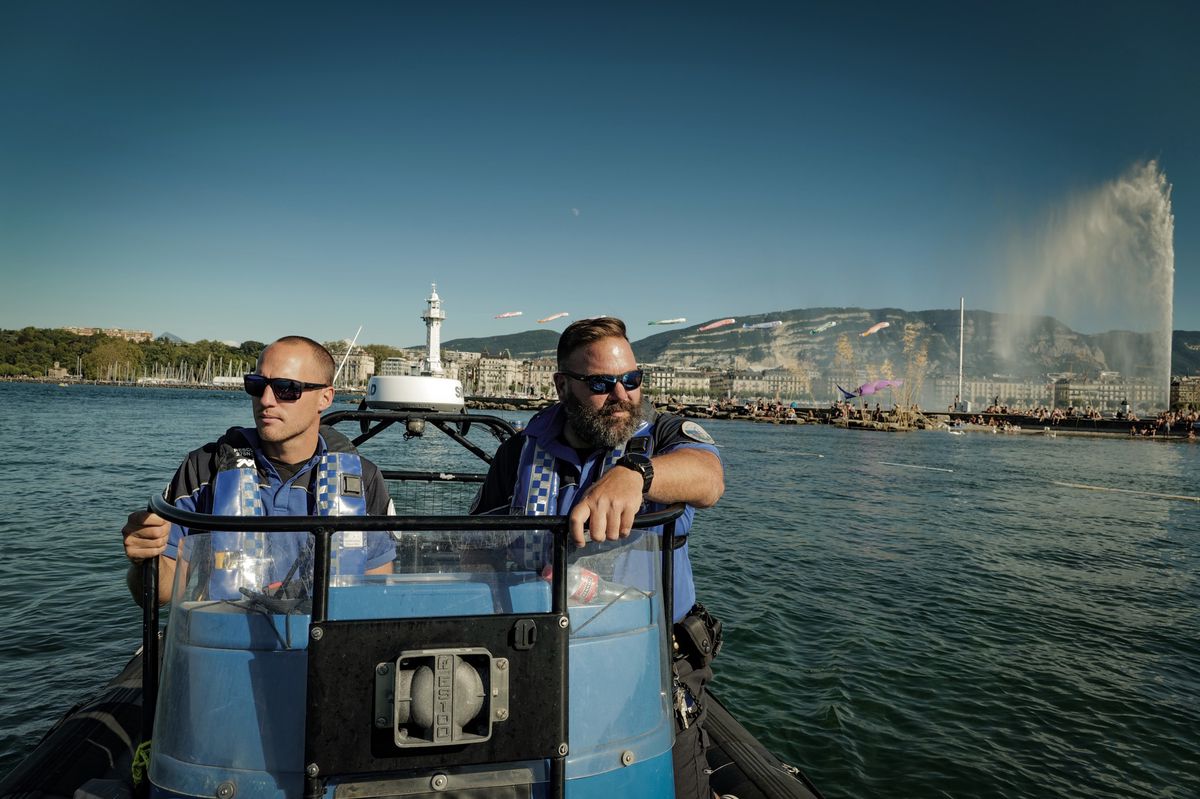 Les métiers du lac 2/4: Sous l’oeil des policiers grenouilles | Tribune ...