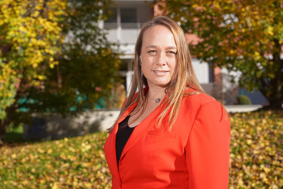 Nouveaux candidats au Conseil d’Etat: Carole-Anne Kast affiche ...