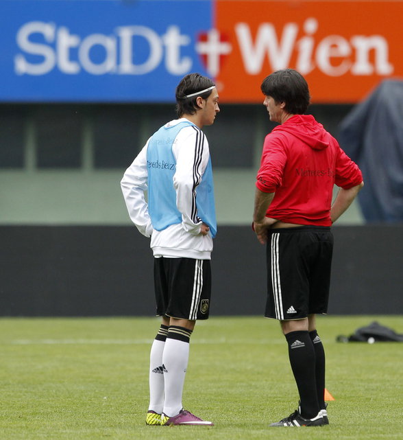 Was Ottmar Hitzfeld von Jogi Löw lernen kann