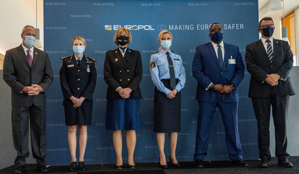 Schlag gegen Organisierte Kriminalität - Europol meldet 800 Festnahmen ...
