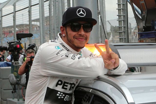 Lewis Hamilton décroche le pole position à Melbourne | Tribune de Genève