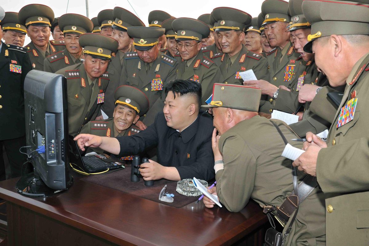 Nordkoreas Raubzüge für Atomraketen: Kim und seine Cyberkriminellen