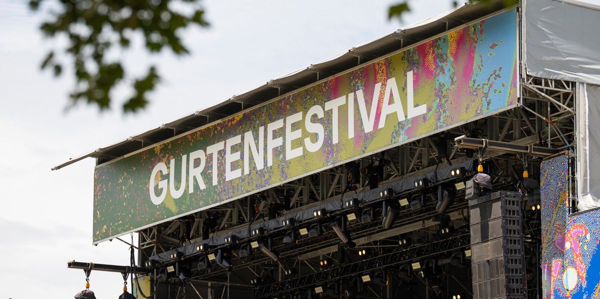 Backstage porn videos arrived at her incall on time and