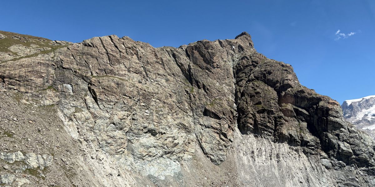 Valais: chute fatale de 2500 mètres pour un randonneur | 24 heures