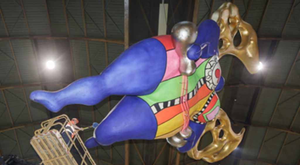 Engel putzen im Hauptbahnhof | Der Bund