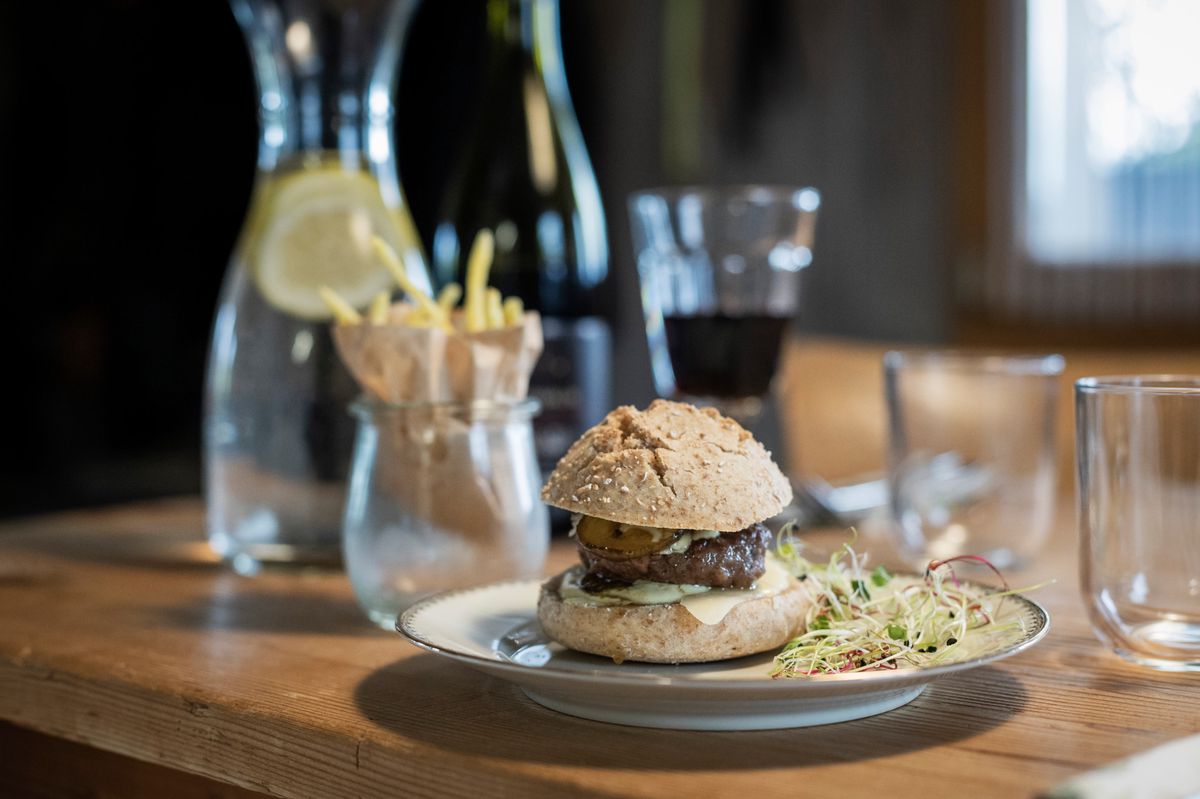 Rarer Wildgenuss: So schmeckt der Murmeli-Burger | Berner Zeitung