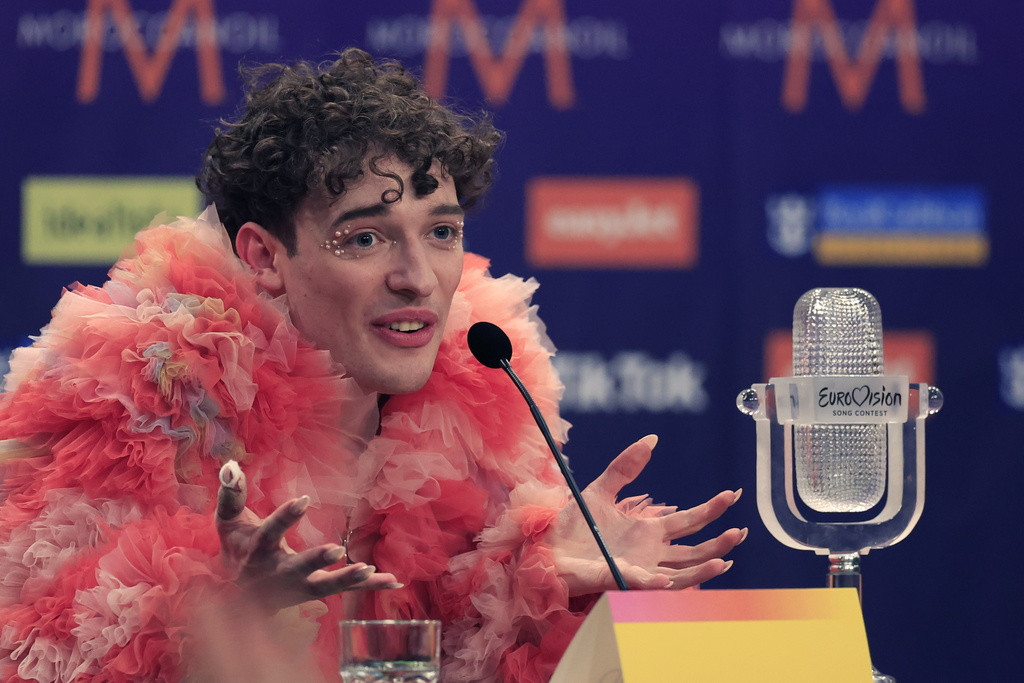 Eurovision: Nemo rend son trophée pour protester contre Israël