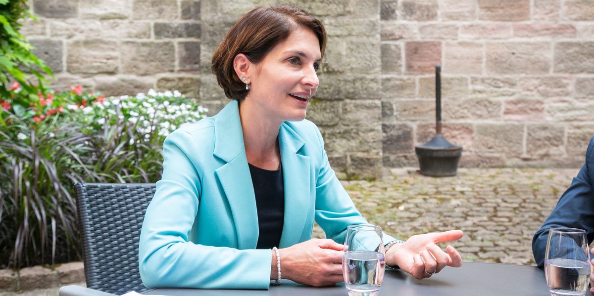 Bokep ocil yandex zudi does not seem too youngish or old so