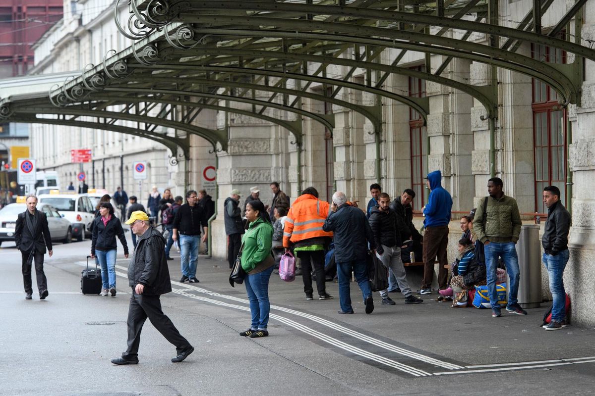 Dreck und Streit in Basel: Was tun mit dem Unort vor dem Bahnhof ...