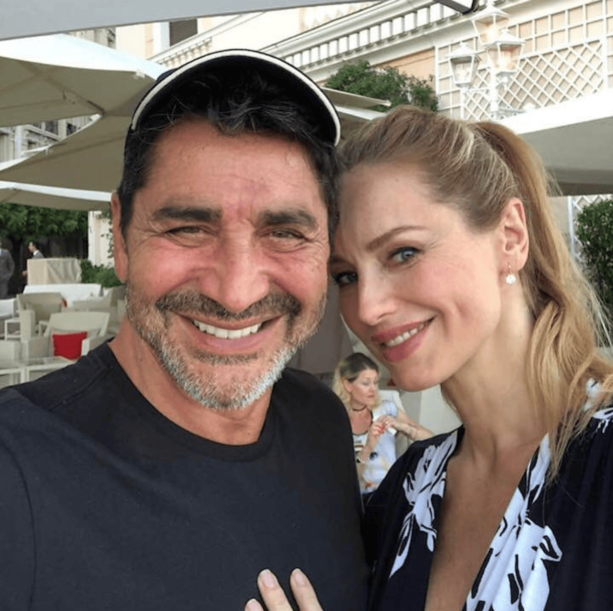 Après huit ans de mariage, Adriana Karembeu divorce d’Aram Ohanian - Le ...