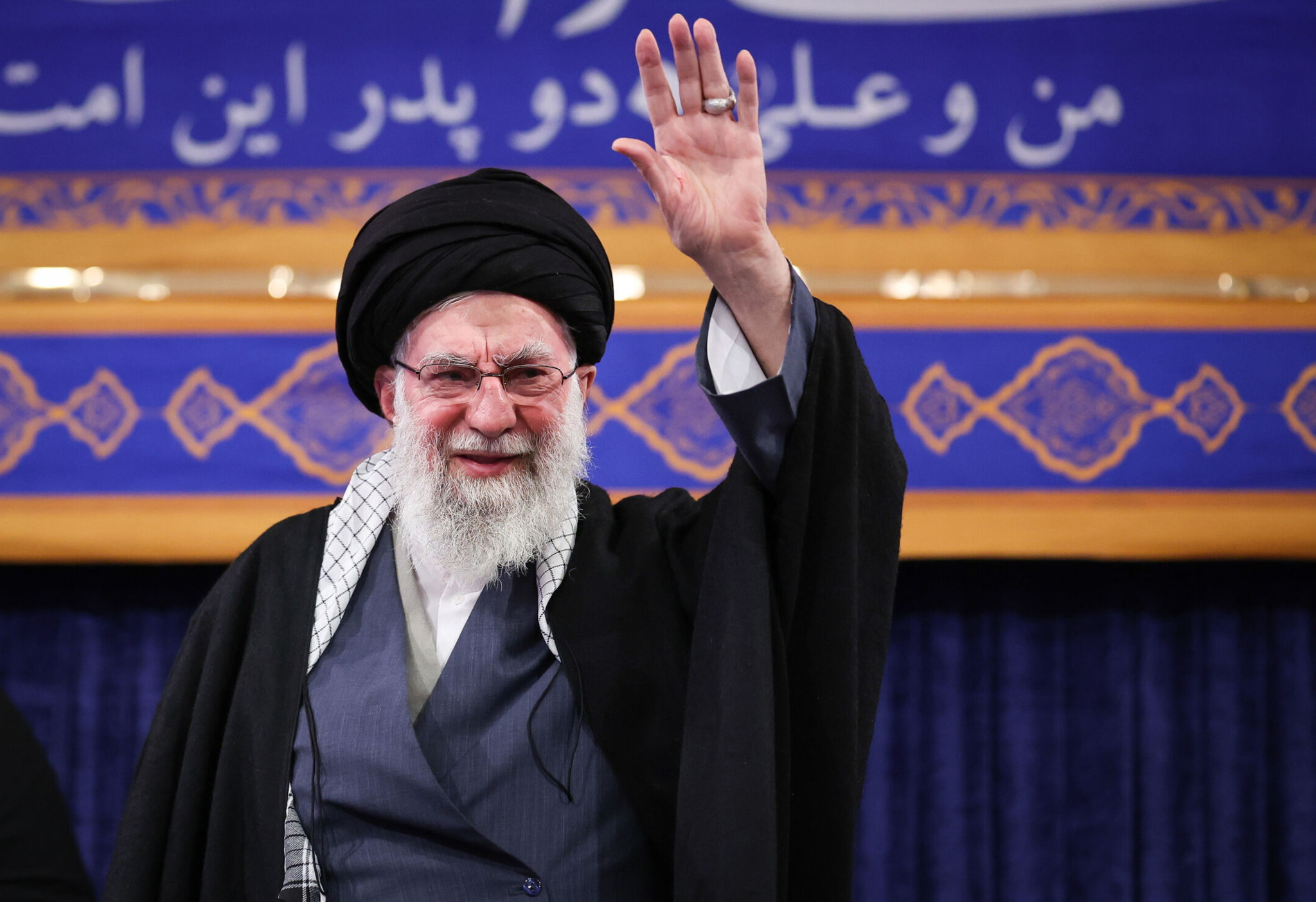 Khamenei: Iran-Revolutionsführer plant Flucht nach Moskau