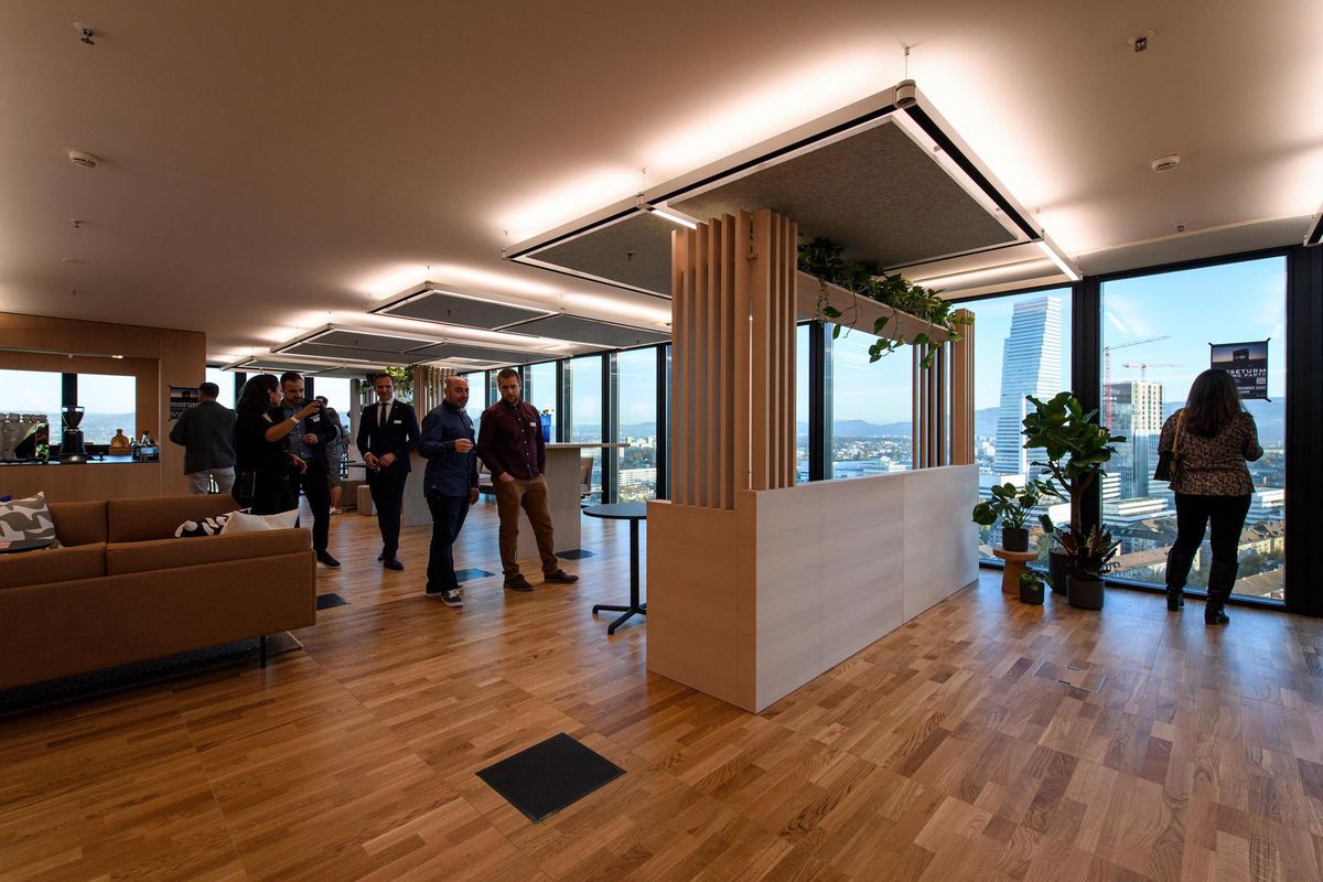 Wiedereröffnung nach Umgestaltung – Der Basler Messeturm erfindet sich ...