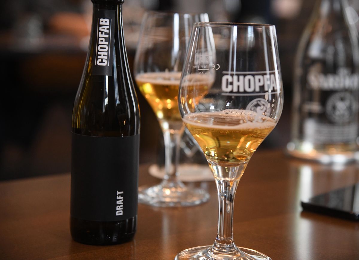 Chopfab lanciert sein meistverkauftes Bier mit weniger Alkohol | Tages ...