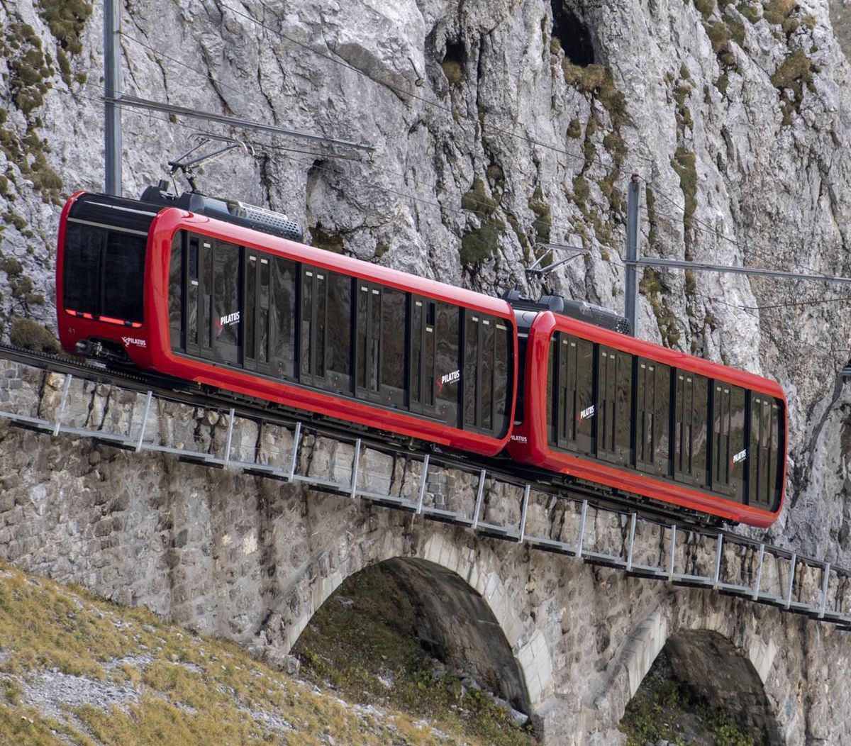 Premiere für Touristenattraktion: Pilatus-Bahnen stellen neue Wagen vor ...