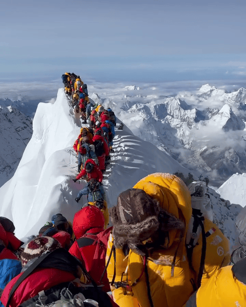 Mount Everest: Stau und Chaos in der Todeszone