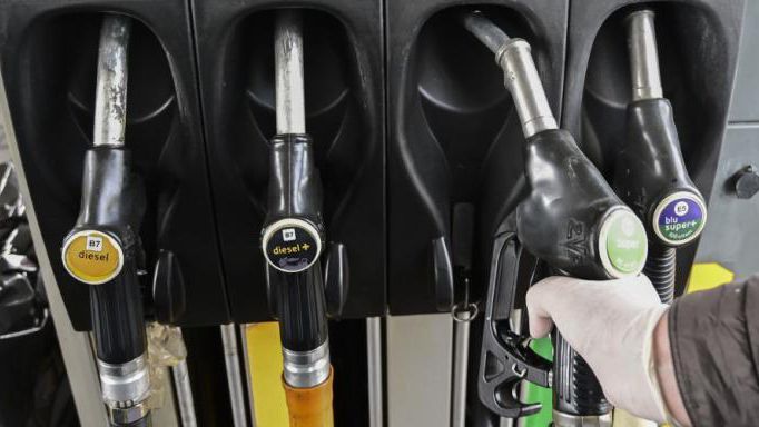 Au Luxembourg – Le sans plomb 98 passe sous la barre d'un euro - L ...