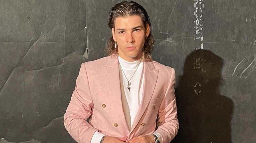 "Outer Banks" actor Alexander Jennings dies after tragic car accident ...