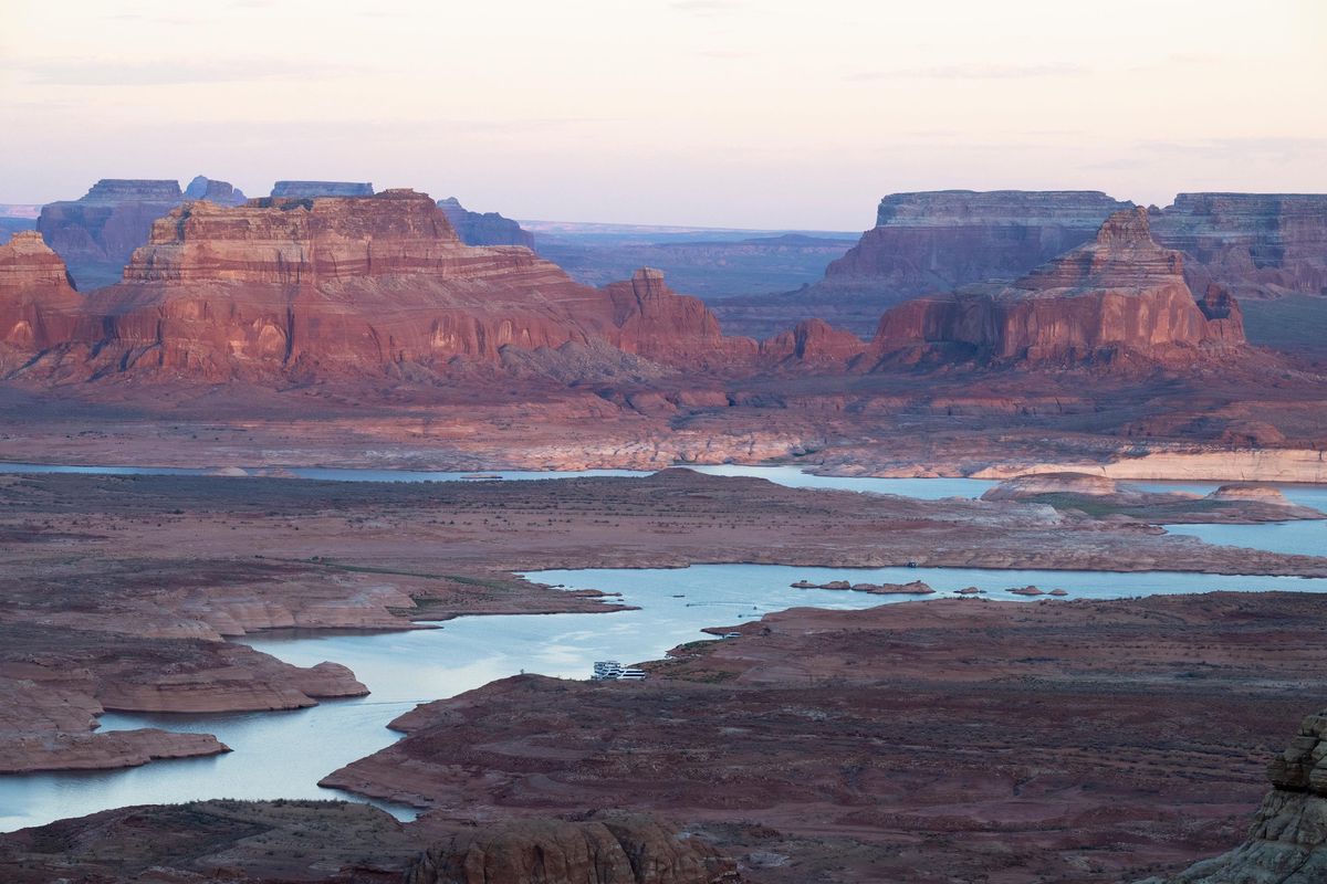 Sécheresse: L’accès à l’eau du fleuve Colorado pourrait être restreint ...