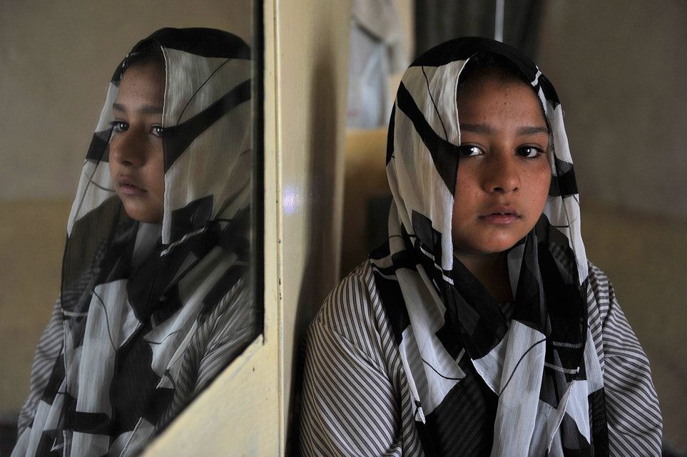 Afghanistan – La «fille en vert» revient sur les lieux du massacre | Tribune de Genève