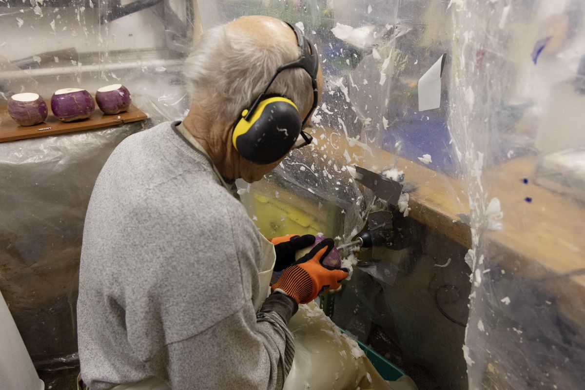 Räbechilbi Richterswil 2023 : Diese Familie schnitzt für ihren Garten ...