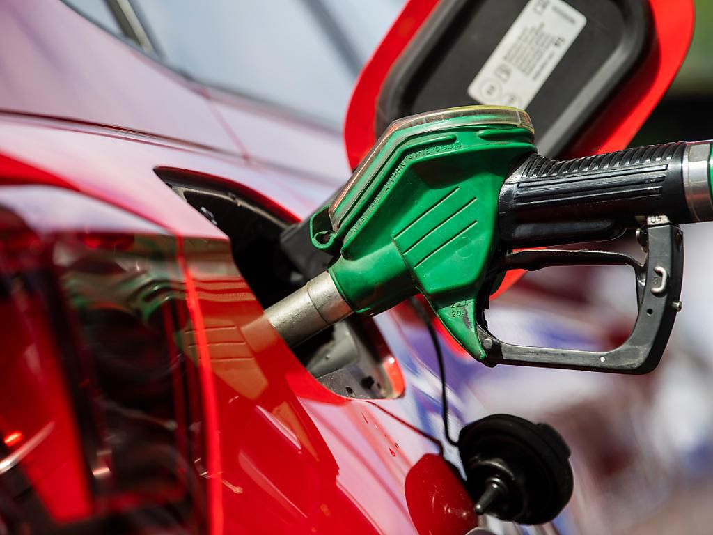 Prix: Le TCS lance un comparateur des prix de l’essence en Suisse | 24 ...