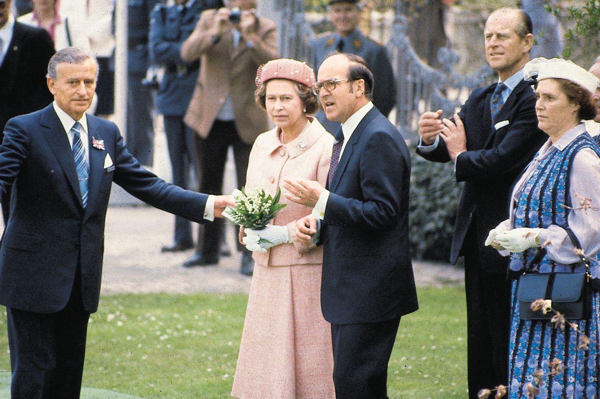 Die Queen auf der Grün 80 – Elisabeth II. kommt – doch wo ist das ...