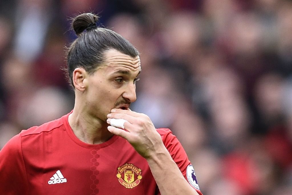 Ibrahimovic suspendu trois matches avec ManU | 24 heures