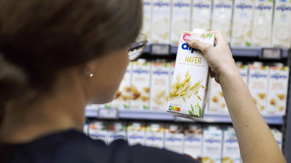 Trop sucré, trop gras: Le lait d’avoine, une alternative pas si saine ...