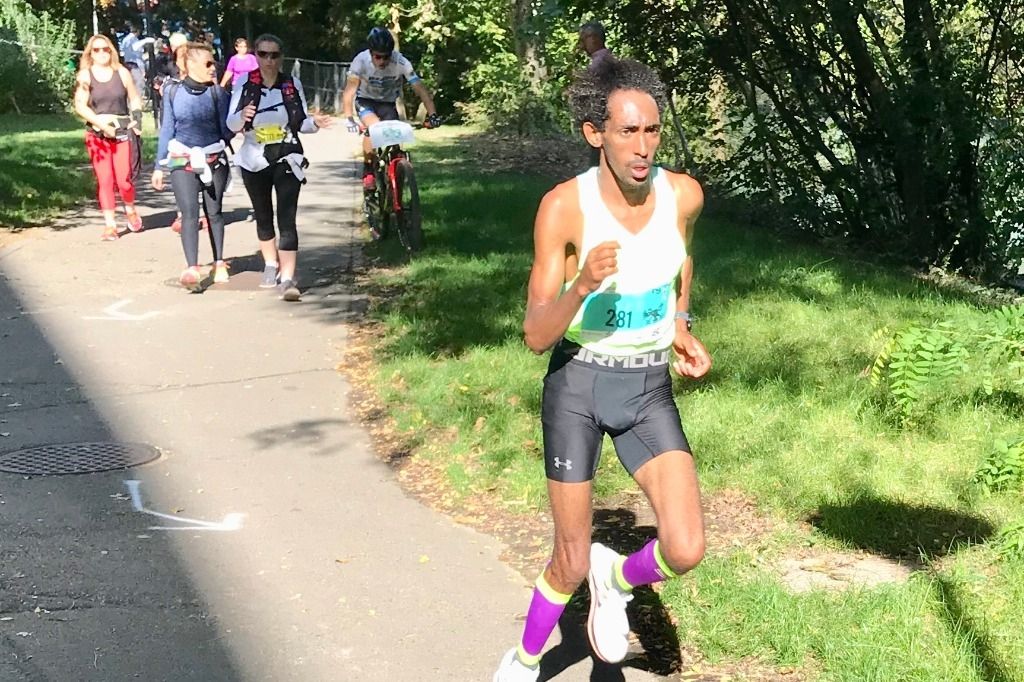 Le RER transporte de joie ses passagers, Solomon Kidane en tête ...
