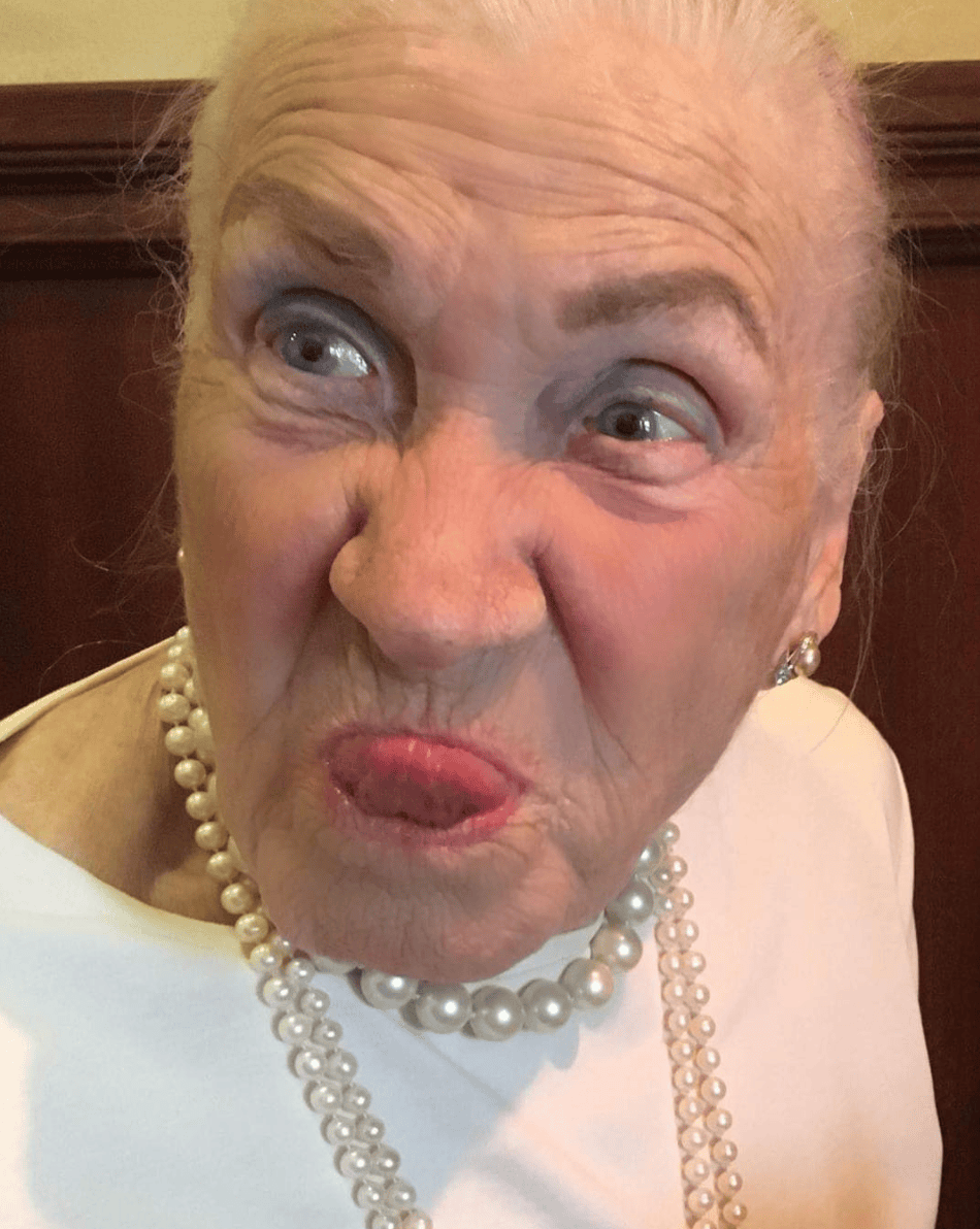 Influencerin Sassy Gran Doris – Die coolste Grossmutter der Welt | Der Bund