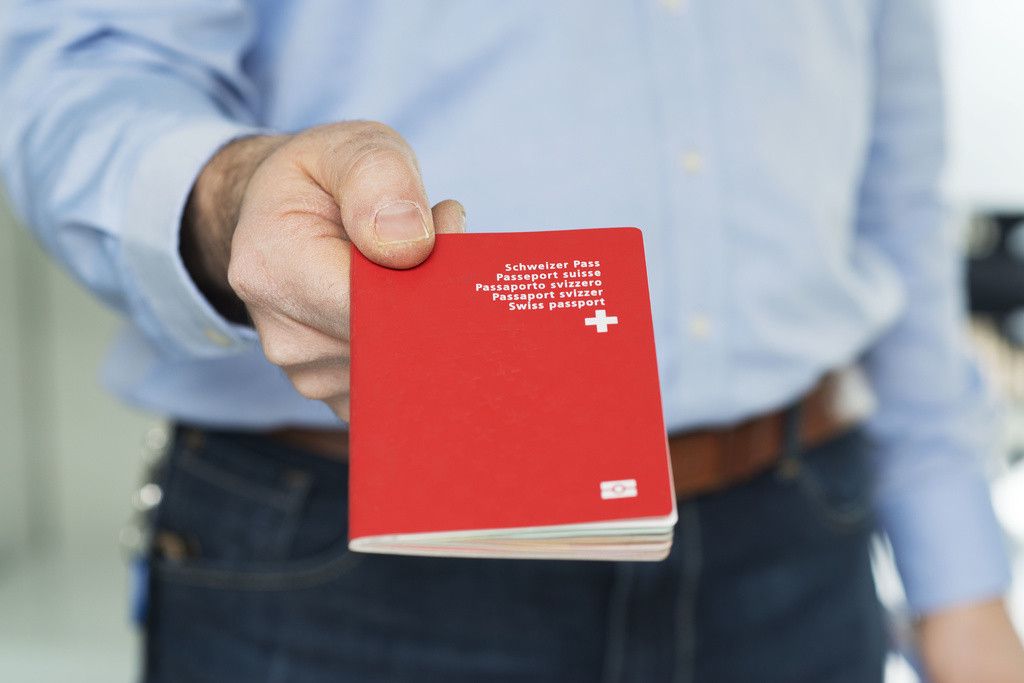 La naturalisation en Suisse est plus sélective depuis 2018 | 24 heures