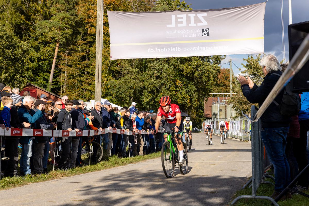 Ein Selfie von Timon Rüegg: «Ich bin ein bisschen flugsüchtig» | Tages ...