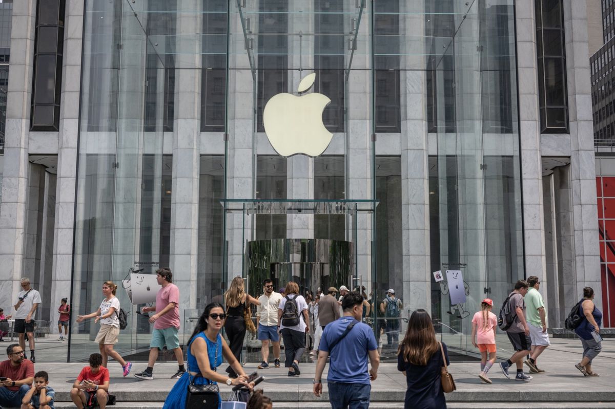 Quartalszahlen: Apple enttäuscht, Amazon überzeugt | Finanz und Wirtschaft