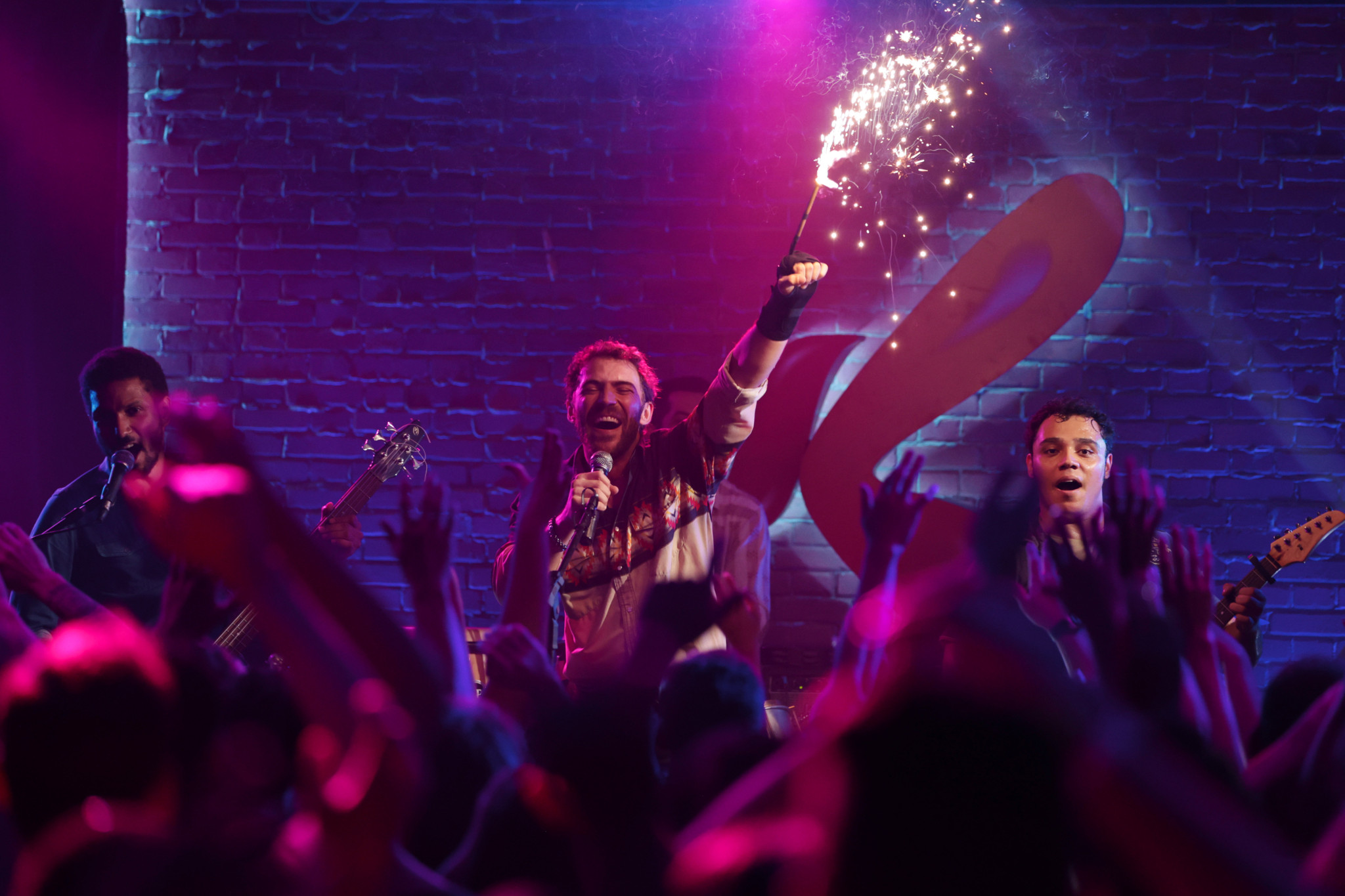 Discothèque en feu: faut-il voir «Tous les jours la même nuit» sur Netflix?