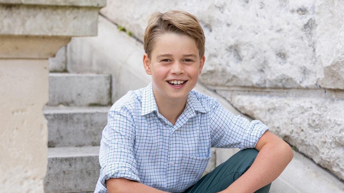 Tête couronnée: Pour ses 10 ans, le prince George s'offre un portrait ...