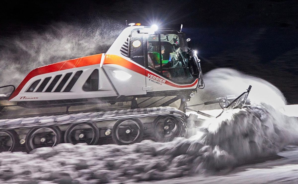 Douceur hivernale: À Verbier, les héros de la nuit cajolent la neige ...