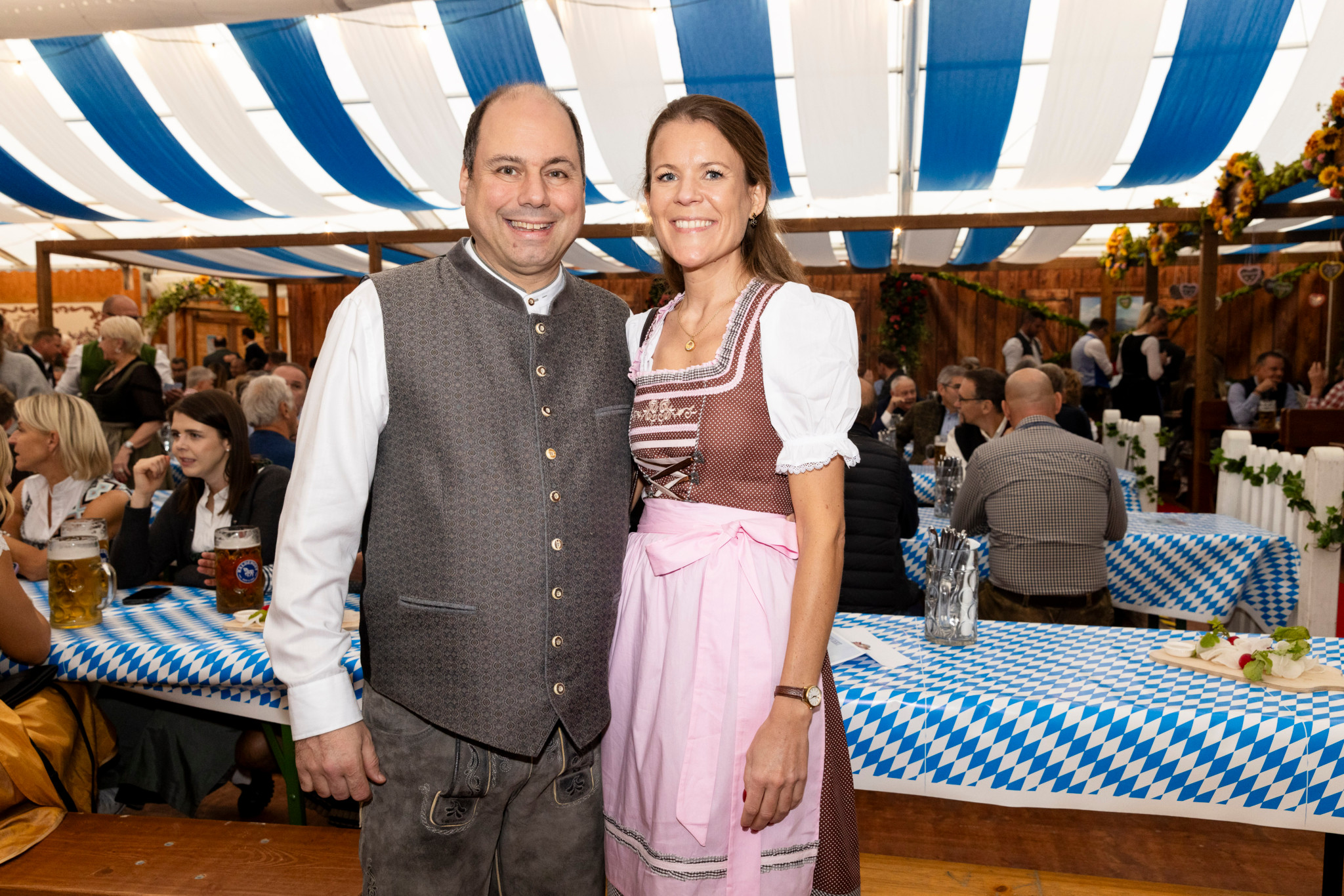 Oktoberfest Zürich: Manuela Leonhard machte Fassanstich