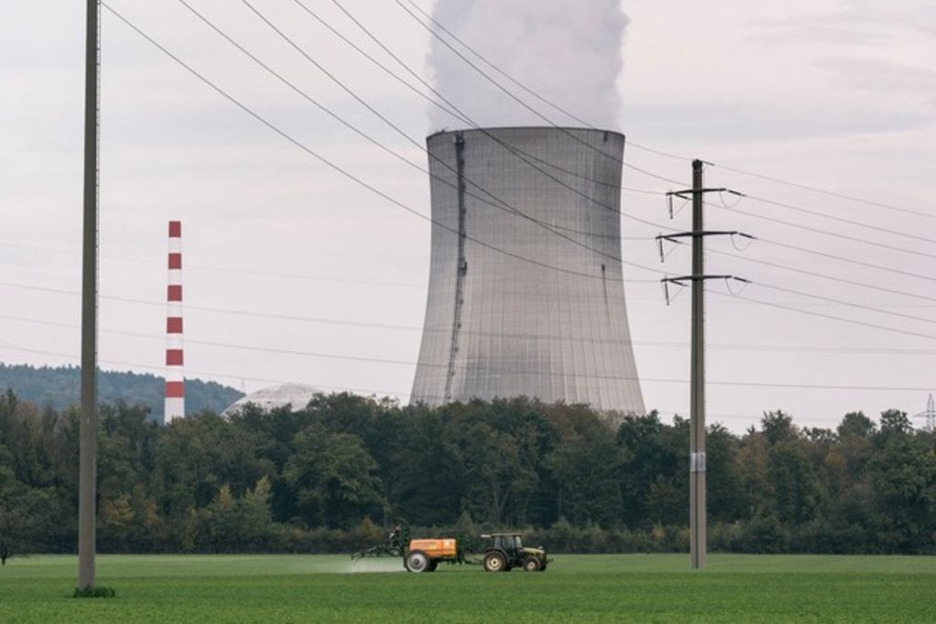 Berne serre un peu la vis aux centrales nucléaires