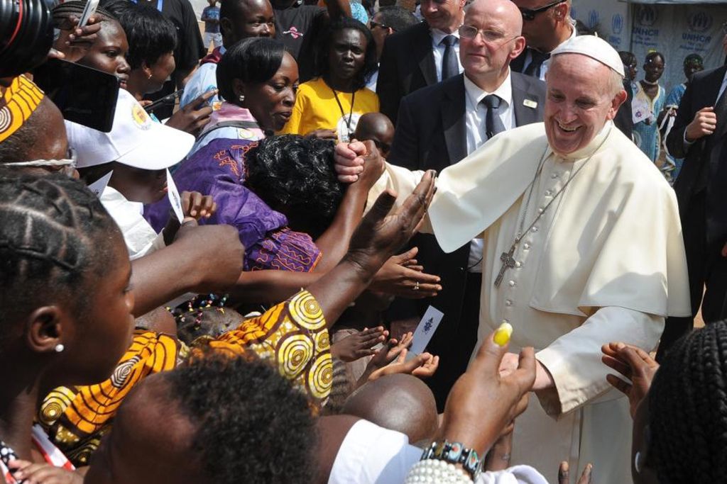 A Bangui, le pape prêche la paix mais la haine ne désarme pas | Tribune ...