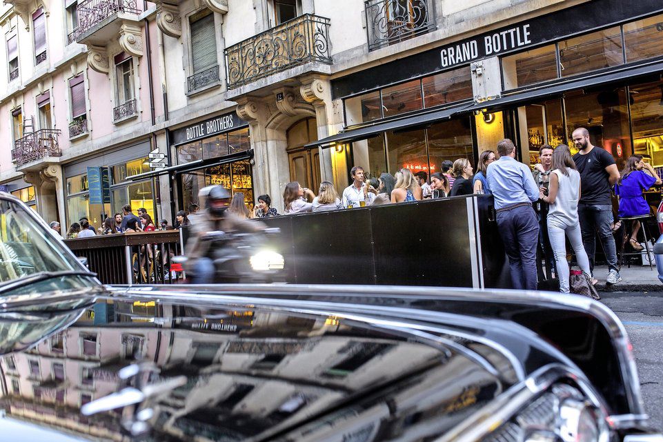 À Genève, l'apéro grignote les bistrots | Tribune de Genève