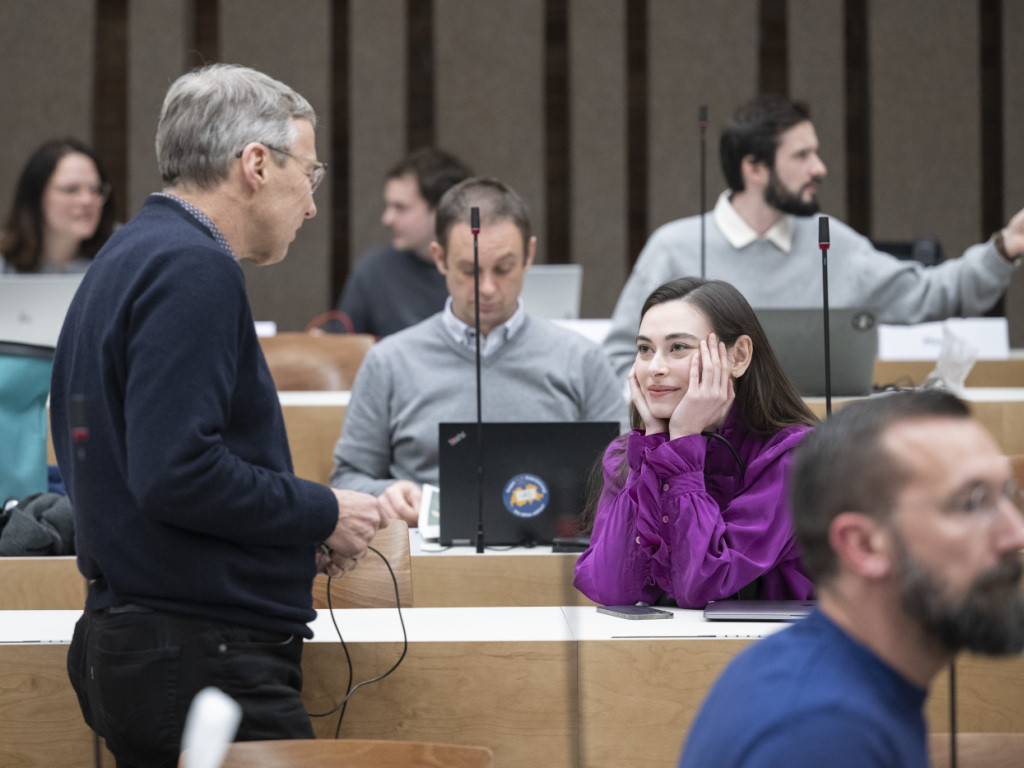 Zürich: Sanija Ameti verurteilt, Protest mit Grillwürsten
