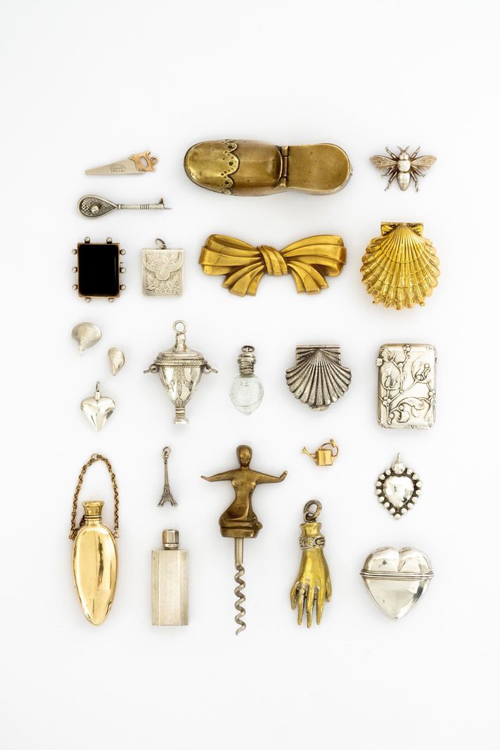 Shopping in Zürich: Schmuck, der von Krisen und Emanzipation erzählt ...