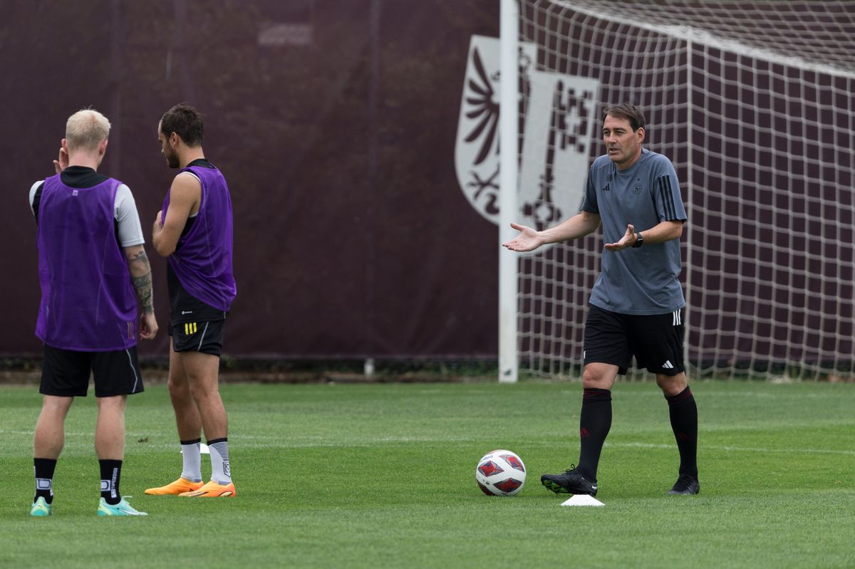 Le nouvel entraîneur présenté: Entre René Weiler et Servette, le temps ...
