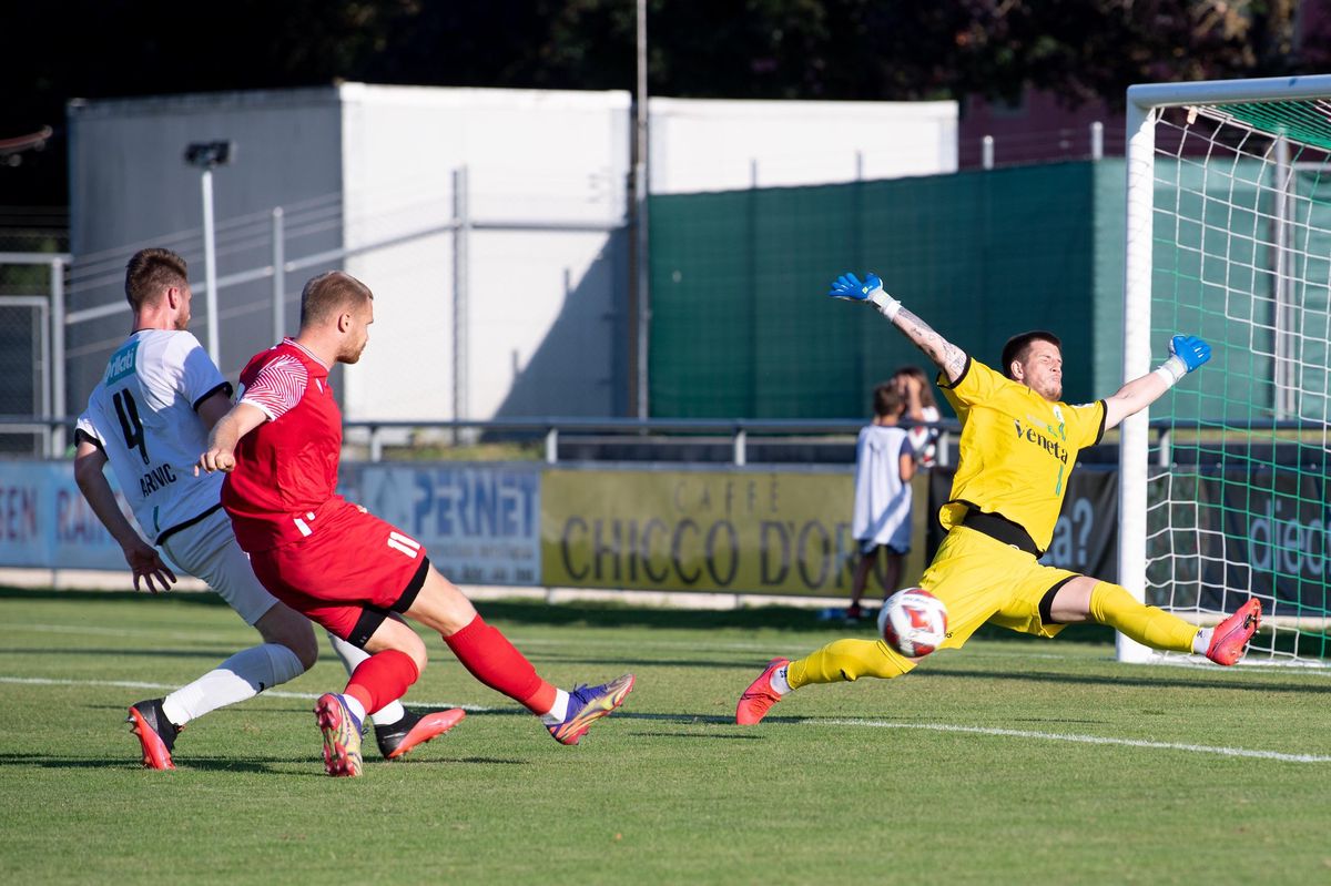 Football: Sion remporte le derby des amis sans convaincre | 24 heures