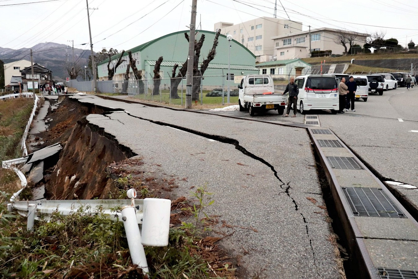 Erdbeben der Stärke 7,6 in Japan: Tsunami-Warnung auf Honshu | Tages ...