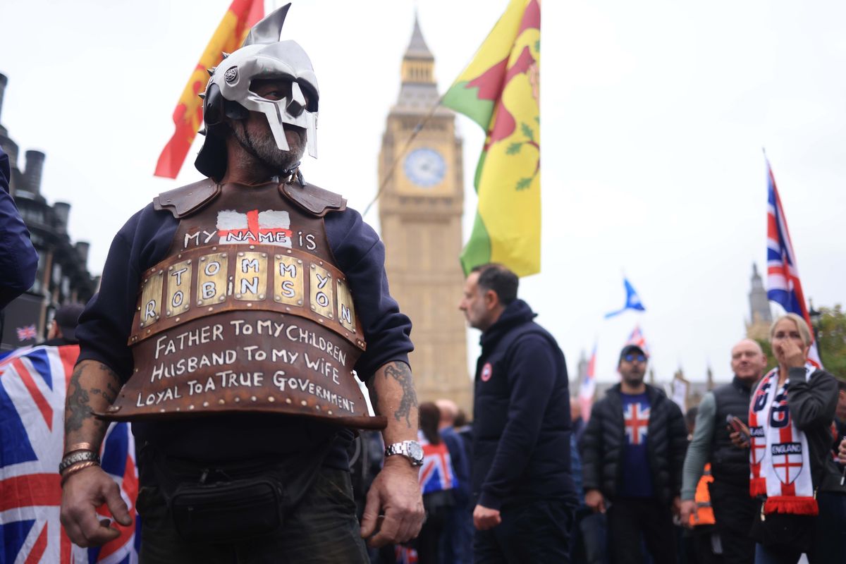 Extrême droite: manifestation pour Tommy Robinson à Londres | 24 heures