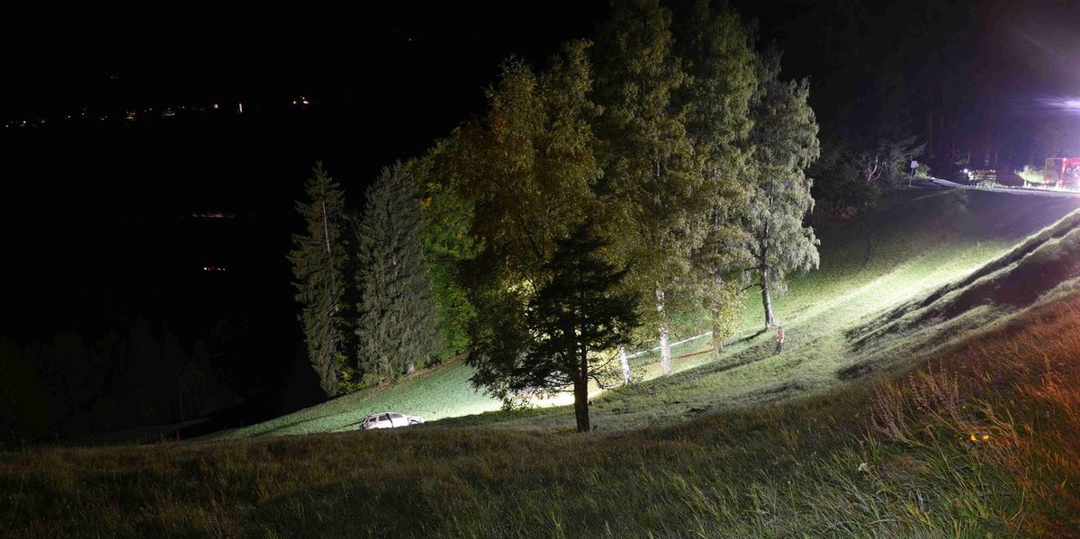 Bonaduz: Auto überschlägt sich 70 Meter weit auf Wiese