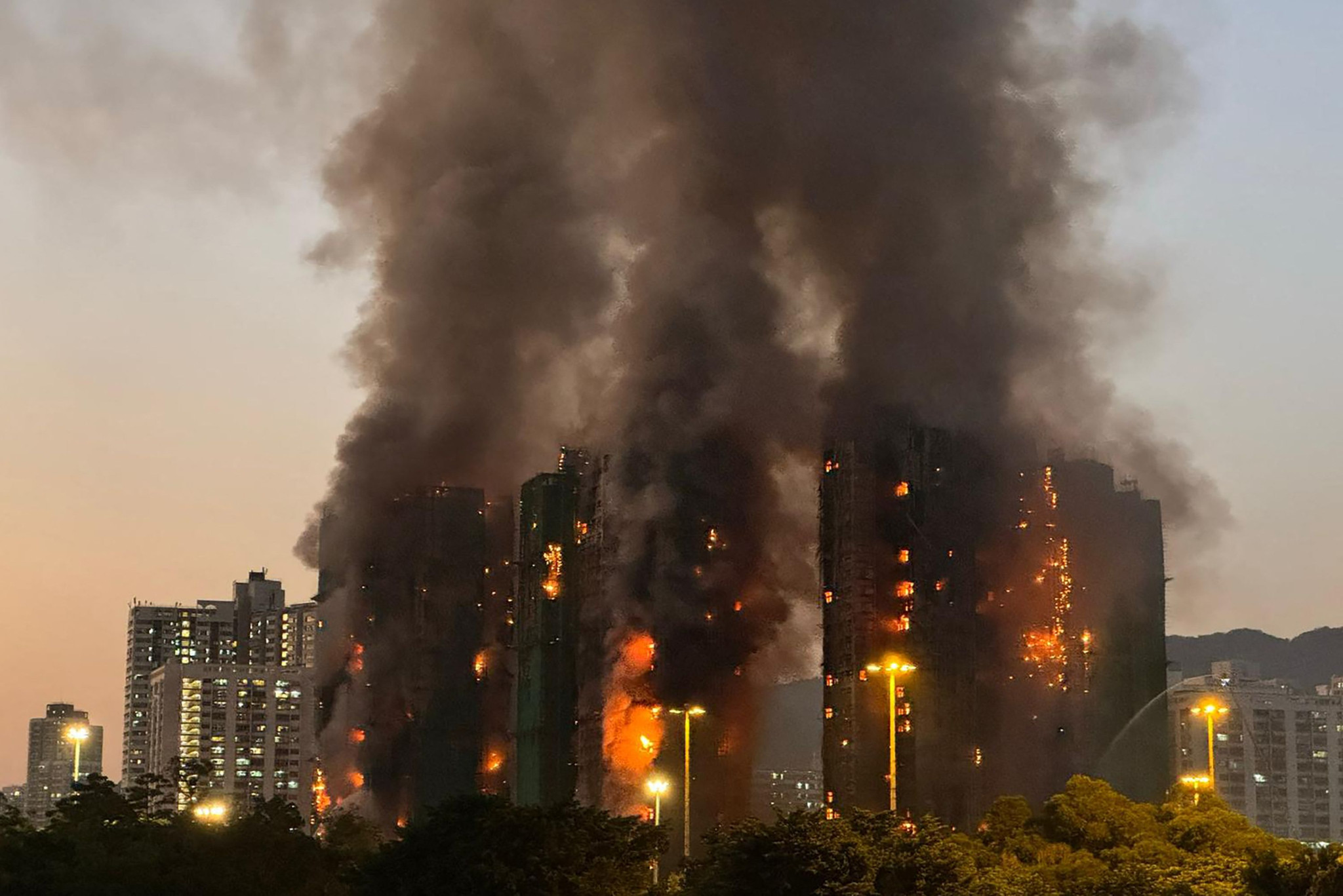 Brand in Hongkong: 44 Tote bei Feuer im Wang Fuk Court