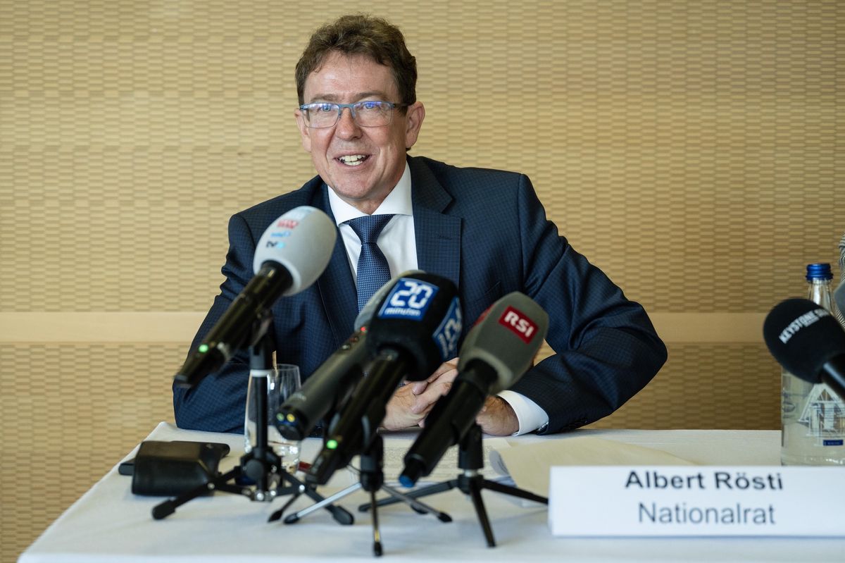 Course au Conseil fédéral: Le favori Rösti se fait canarder au sein ...