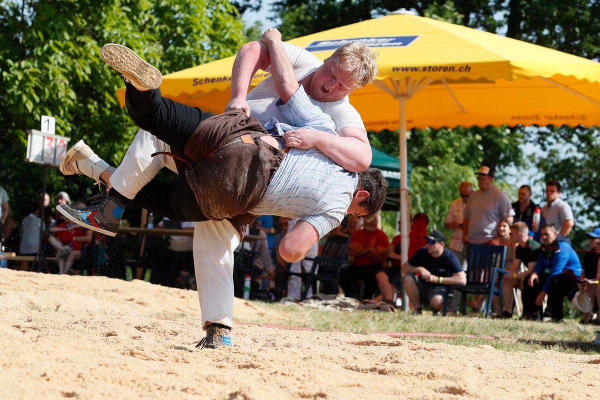 Schwingen: 50. Bruederschwinget: Ein Gast siegt und drei Gastgeber ...